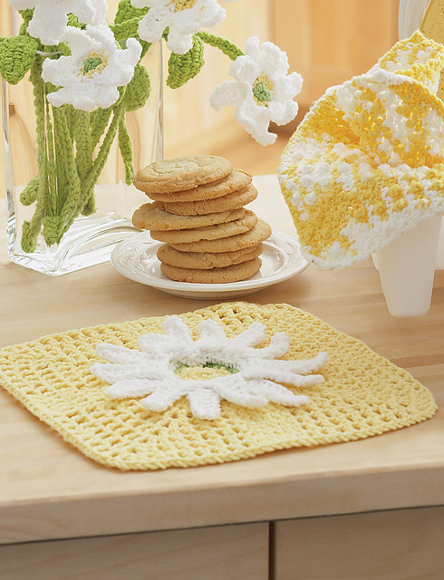 Ravelry: Daisy Fancy Dishcloth pattern by Lily / Sugar'n Cream