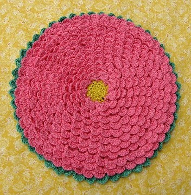 Ravelry: Cabbage Rose Decorative Potholder pattern by Elizabeth Ann White