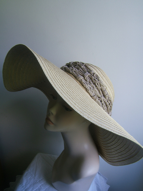 Ravelry: "Stringfellow" Hat/Hairband pattern by Lorraine Hearn