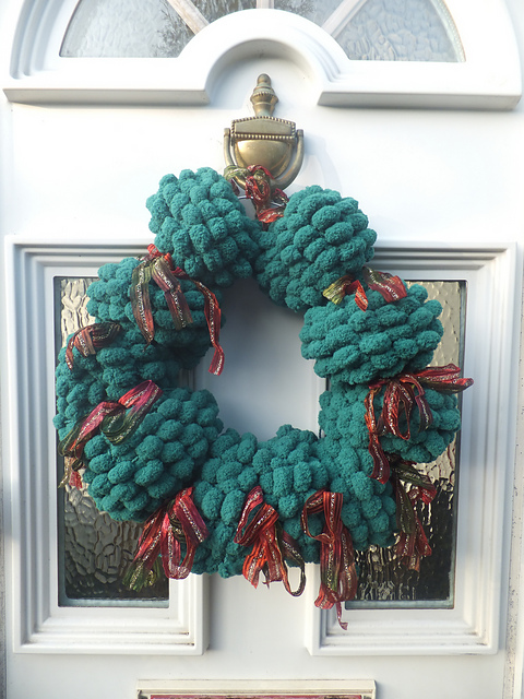 Ravelry: "Brussel Sprout" Easy Knit X Mas Wreath pattern by Lorraine Hearn