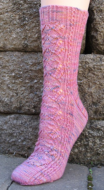 Ravelry: Kam Chu pattern by Adrienne Fong