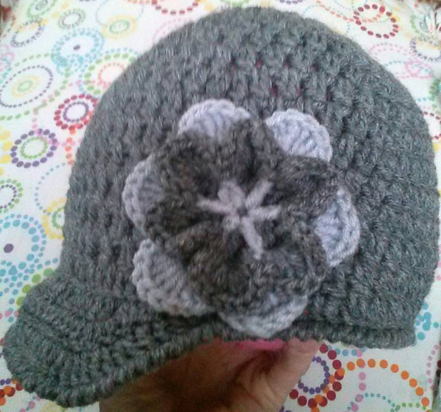 Ravelry: Cluster Hat pattern by Tessie S