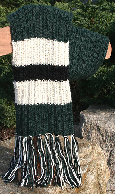 Ravelry: School Spirit Scarf pattern by Carole Schumann
