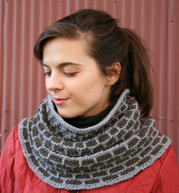 Ravelry: Grace Cove Cowl pattern by Carole Schumann