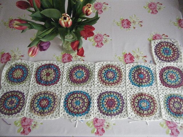 Ravelry: betsymakes' Big Circles Throw
