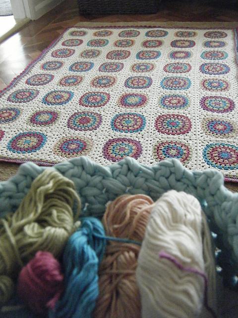Ravelry: betsymakes' Big Circles Throw