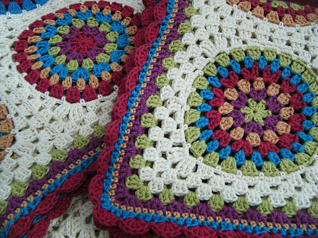 Ravelry: betsymakes' Big Circles Throw