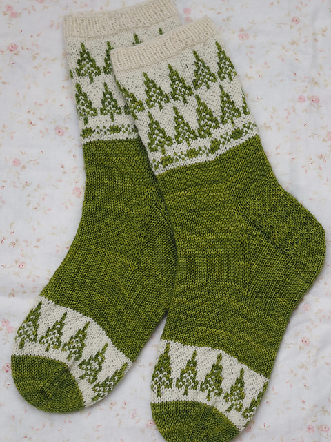 Ravelry: betsymakes' Advent Socks 2016