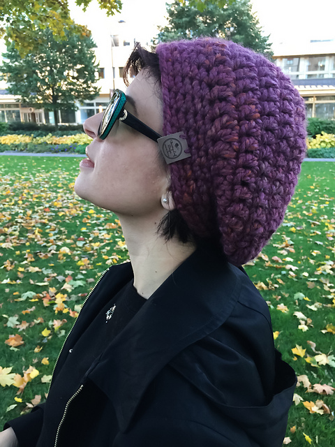 Ravelry: The Tourist Slouchy Beanie pattern by Shivering Leaf Designs