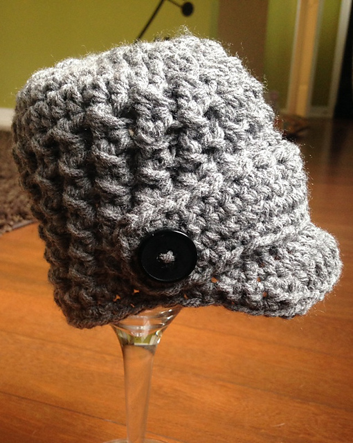 Ravelry: Newborn Textured Newsboy Hat pattern by The Dainty Daisy