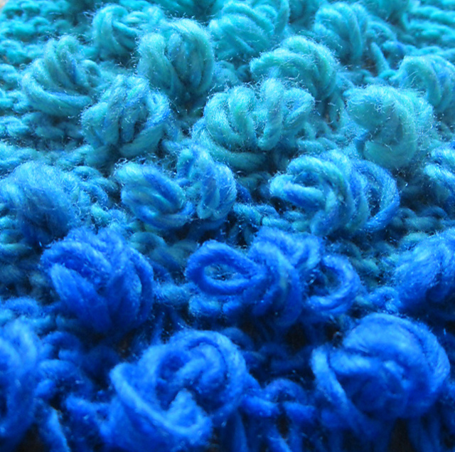 Ravelry: Bobble scarf pattern by nalhcib