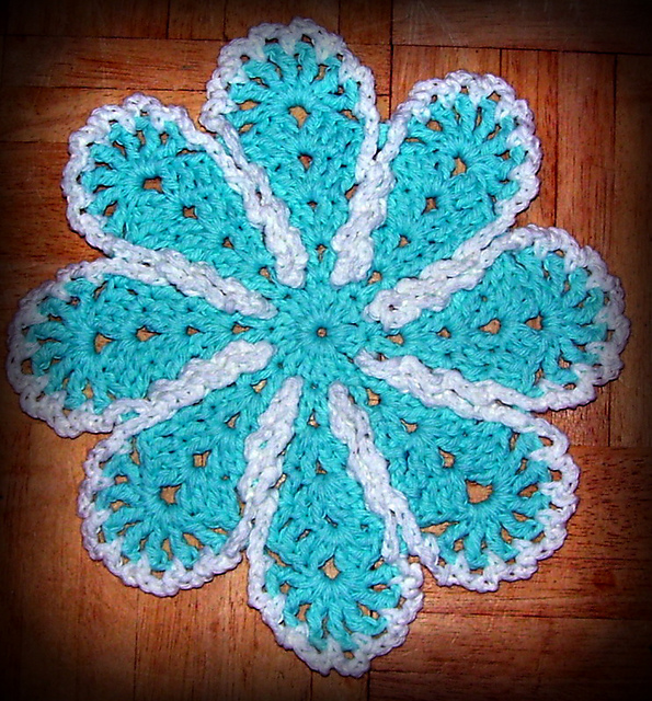 Ravelry: Lazy Daisy Dishcloth pattern by Maggie Weldon