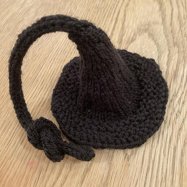 Ravelry: Mini Witch Hat pattern by Gemma Gilani