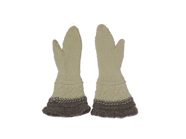 Ravelry: Two-End Gauntlet Mittens pattern by Meg Swansen