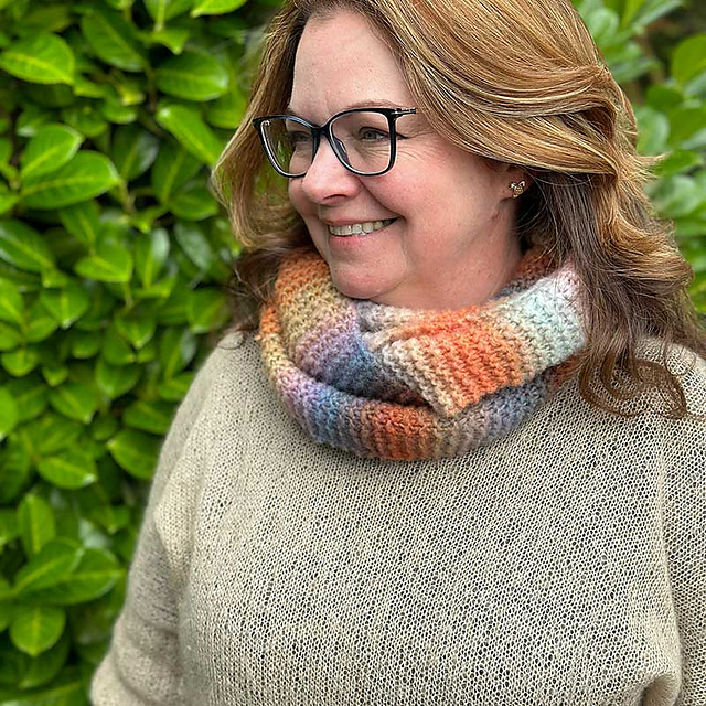 Ravelry: Rom Com Knitted Cowl pattern by Black Sheep Wools