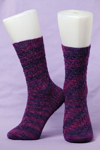 Ravelry: Diagonal Spiral Rib Socks pattern by Belinda Hope