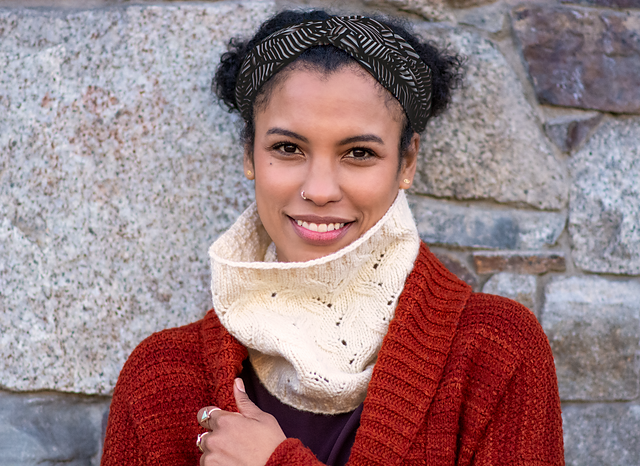 Ravelry: Mountain Town Cowl pattern by Elizabeth Doherty