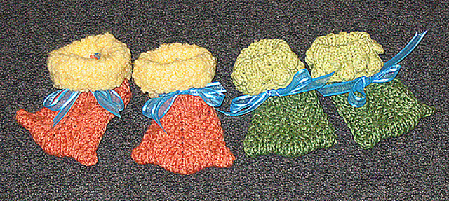 Ravelry: Froggy or Ducky Booties pattern by Jennifer Small