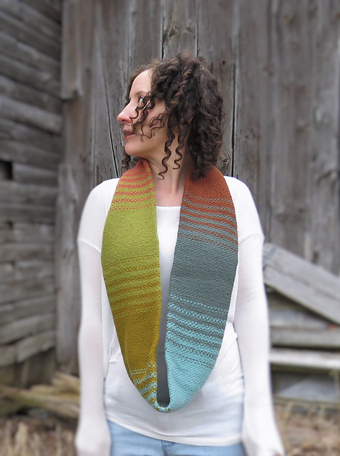 Ravelry: Curio Cowl pattern by Kelly McClure