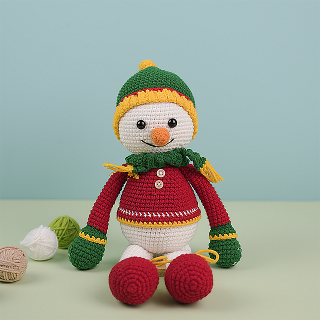 Ravelry: Snowman Wearing Green Hat pattern by Camille Brown