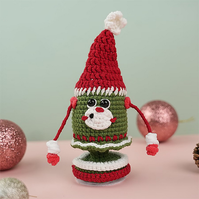 Ravelry: Christmas Tree Santa Clause pattern by Camille Brown
