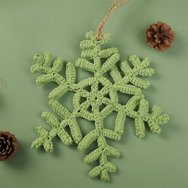Ravelry: Green Snowflake Ornament pattern by Camille Brown