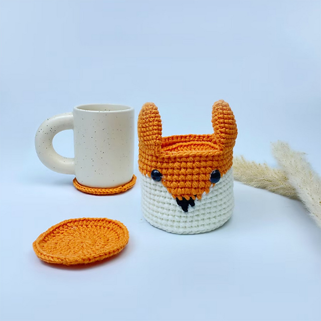 Ravelry: Fox basket coaster pattern by Camille Brown