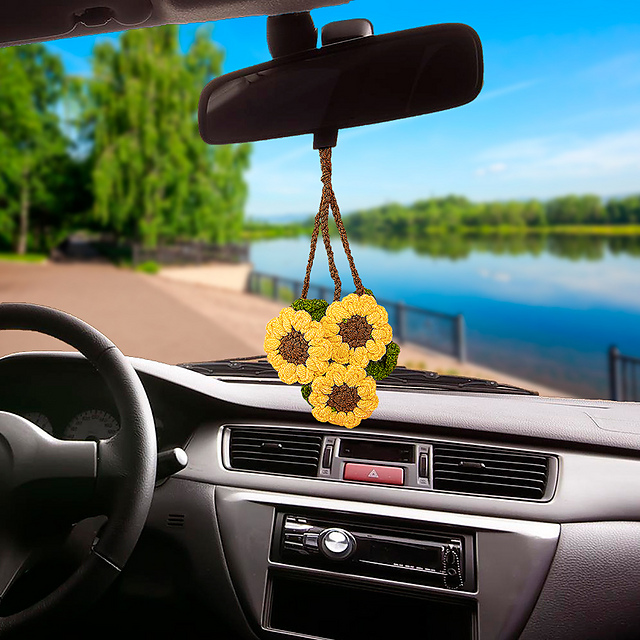 Ravelry: Daisy Yellow Car Hanging pattern by Camille Brown