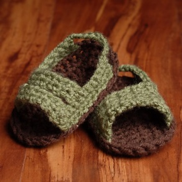 Ravelry: Baby Sandals pattern by Boomer Beanies