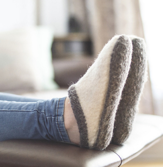 Ravelry: Pantoufles Feutrées pattern by Madolaine