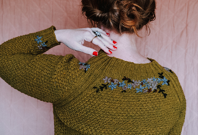 Ravelry: Briar & bramble pattern by Caitlin Hunter