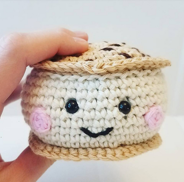 Ravelry: Izzy the Ice Cream Sandwich pattern by Brooke Rabideau