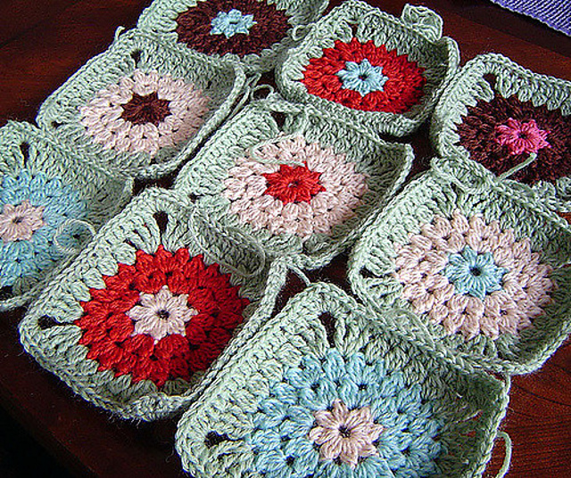 Ravelry: Cluster Flower Square pattern by Lois Karklus