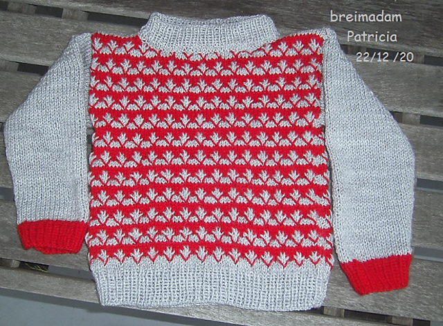 Ravelry: Red-Grey Sweater pattern by de breimadammen