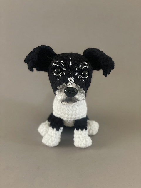 Ravelry: Black and White Chihuahua pattern by Brenda Cecilia