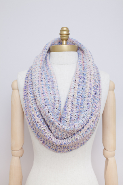 Ravelry: Finch pattern by Nancy Marchant