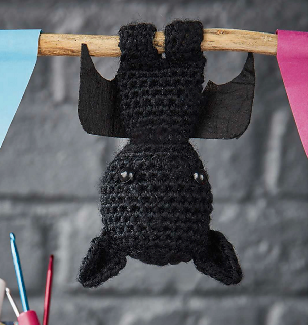 Ravelry: Bob the bat pattern by Sara Huntington