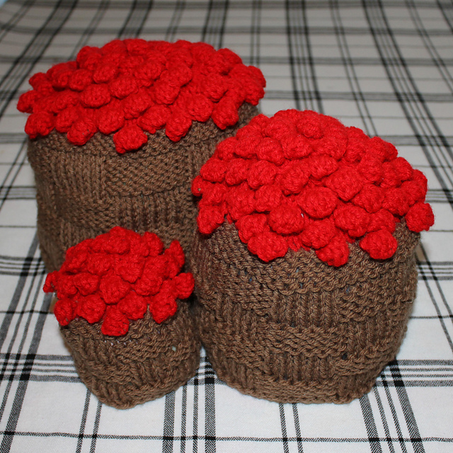 Ravelry: Berry Basket Hat pattern by Sarah Albritton