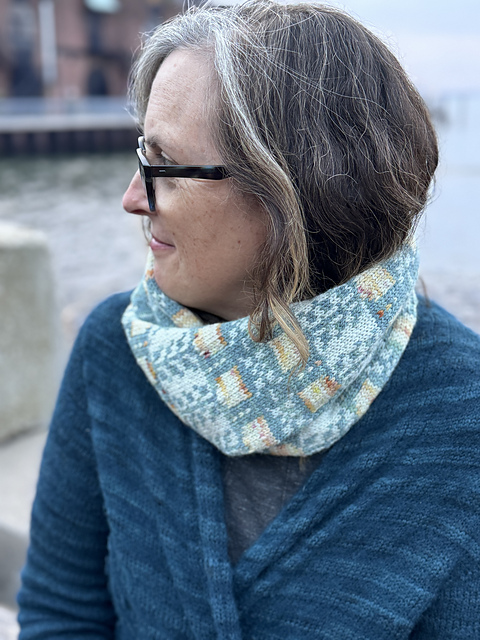 Ravelry: Skyla Cowl pattern by Catherine Clark
