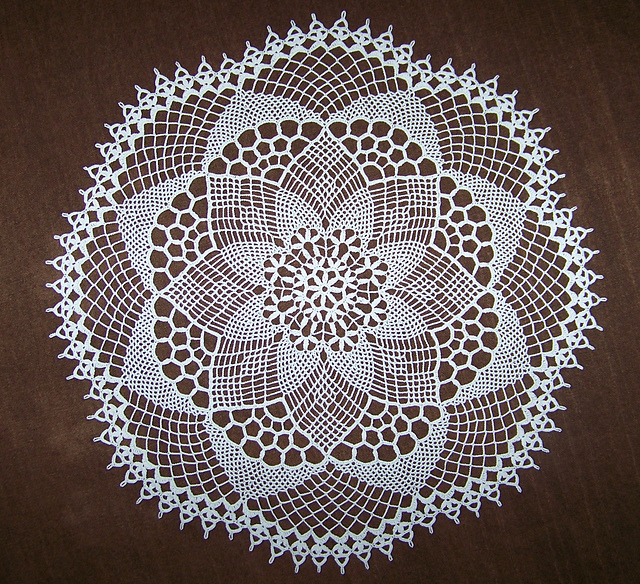 Ravelry: Centerpiece in Crocheted Cluny pattern by Lily Mills Company