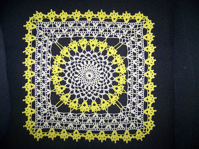 Ravelry: Circle-in-the-Square (March) pattern by C. Strohmeyer