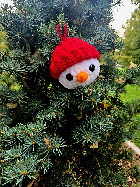 Ravelry: Snowman Crochet Christmas Ornament pattern by Bumble Bits and Bobs
