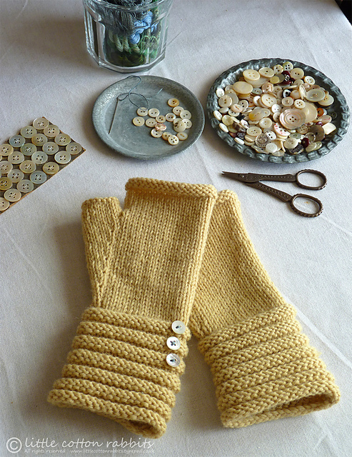 Ravelry: bunnyknitter's midsummer mittens