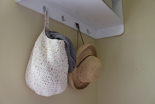 Ravelry: Cleo Hanging Basket pattern by Busted Hook Patterns