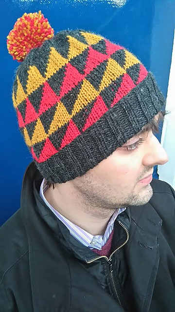 Ravelry: Pythagoras Hat pattern by Torya Winters