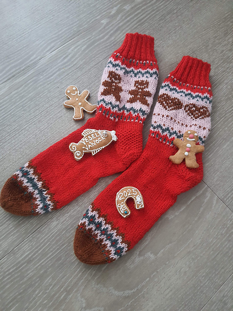 Ravelry: Gingerbread socks pattern by Michaela Novakova