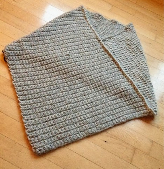 Ravelry: Pearl Poncho pattern by Charlotte Gundersen