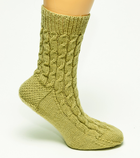 Ravelry: Staggered Cable Socks pattern by Jean Murdoch