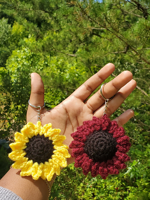 Ravelry: Sunflower Keychain pattern by Charlotte Abraham