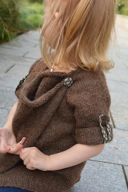Ravelry: Attachement pattern by Caitlin Shepherd